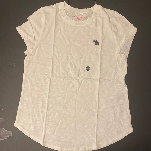 Abercrombie & Fitch | Shirts & Tops | New With Tag White Tshirt | Poshmark